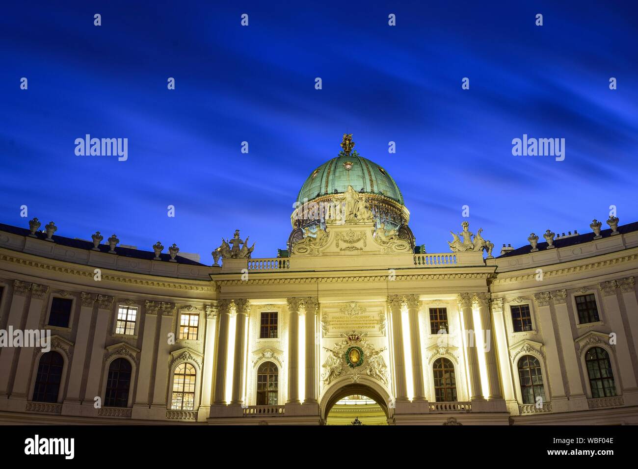 Michaelerplatz statue -Fotos und -Bildmaterial in hoher Auflösung – Alamy