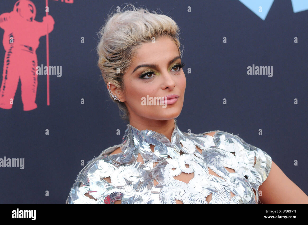 Bleta rexha -Fotos und -Bildmaterial in hoher Auflösung – Alamy