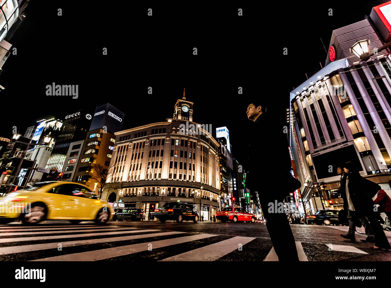 Kreuzung der harumi und chuo avenue -Fotos und -Bildmaterial in hoher Auflösung – Alamy
