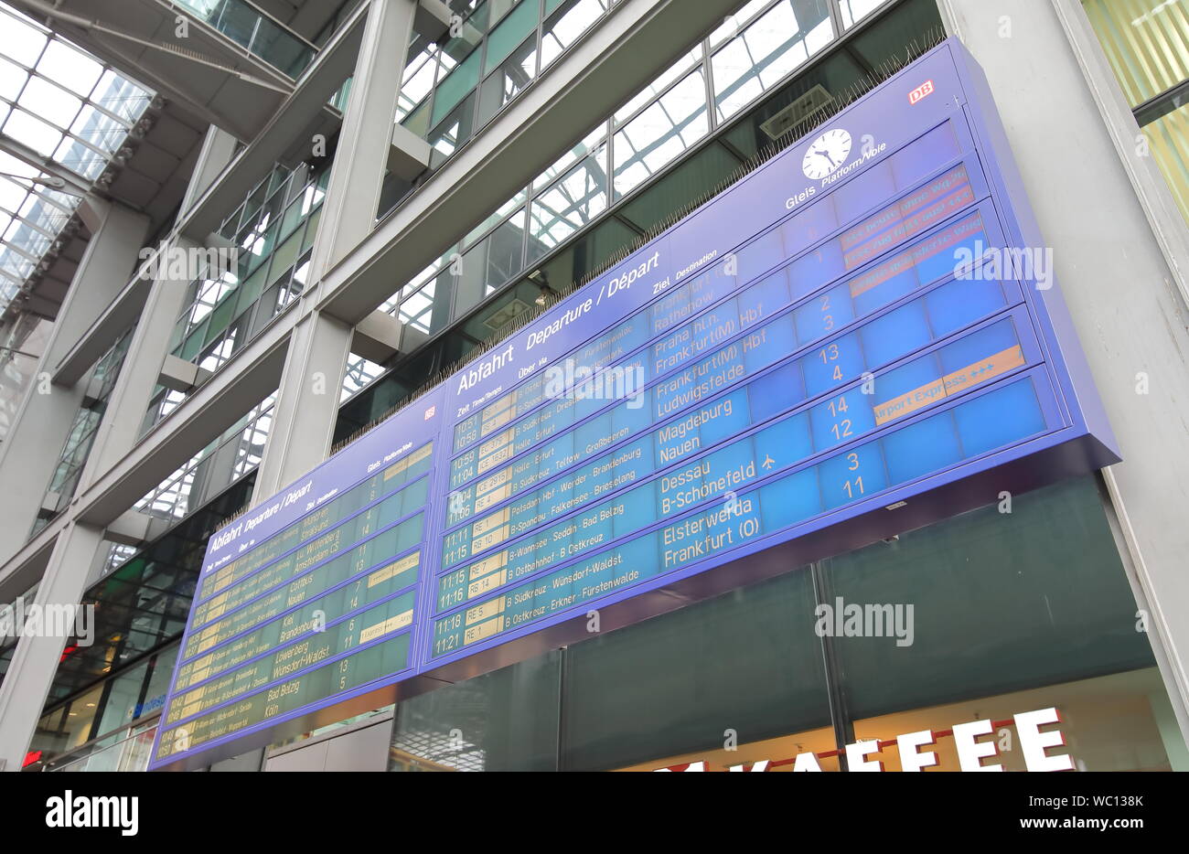 Fahrplan eisenbahn deutschland -Fotos und -Bildmaterial in hoher ...