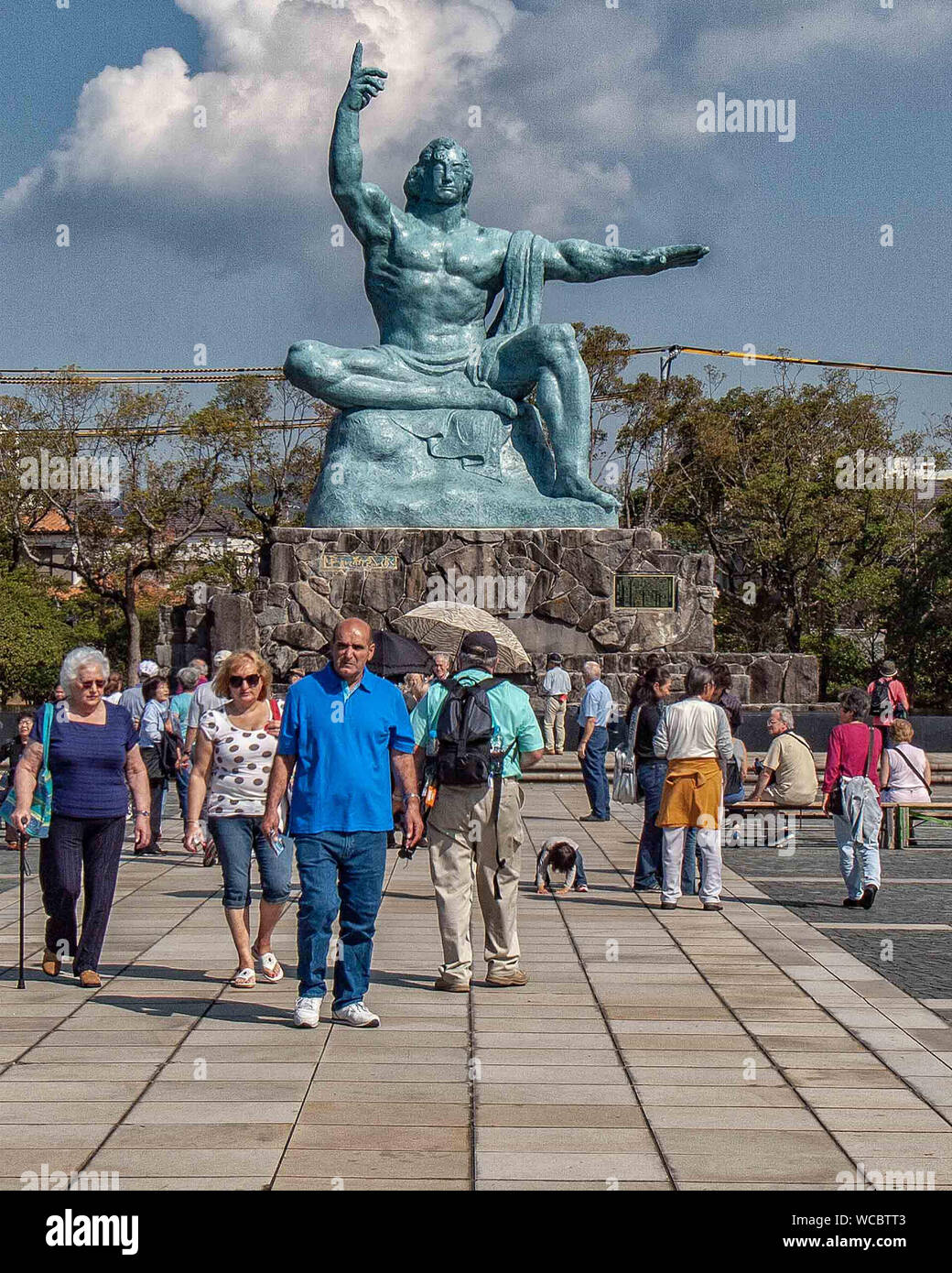 Nagasaki, Kyushu, Japan. 28 Okt, 2006. Die 33 Meter hoch (10 m ...