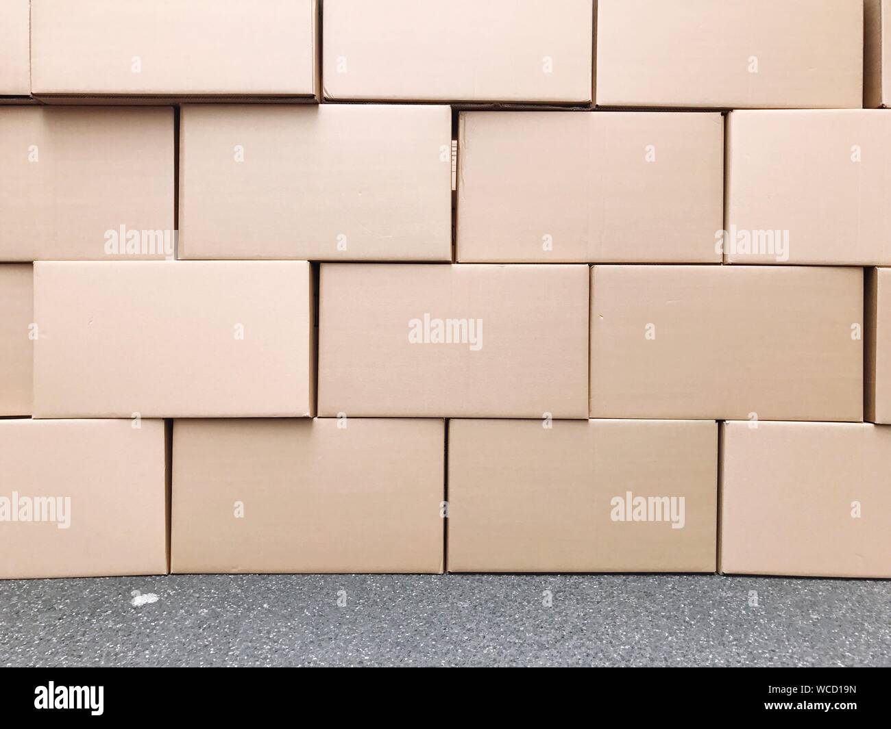 Stapel oder stapel von kartons -Fotos und -Bildmaterial in hoher ...