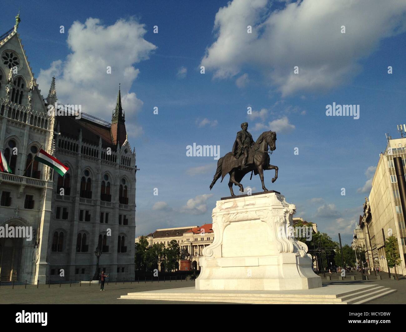 Statue von graf gyula andrassy -Fotos und -Bildmaterial in hoher ...