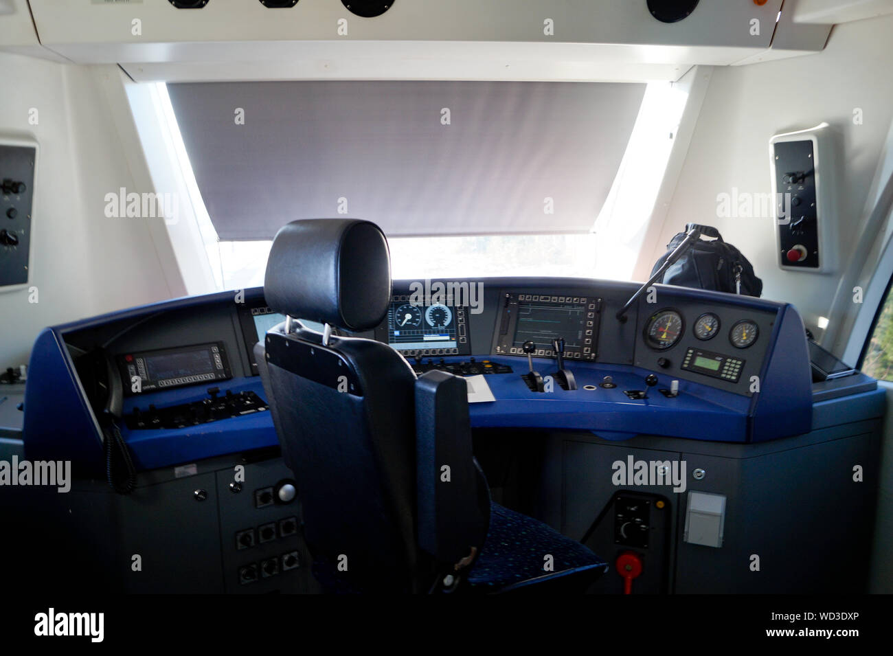 Flugzeug im cockpit -Fotos und -Bildmaterial in hoher Auflösung – Alamy