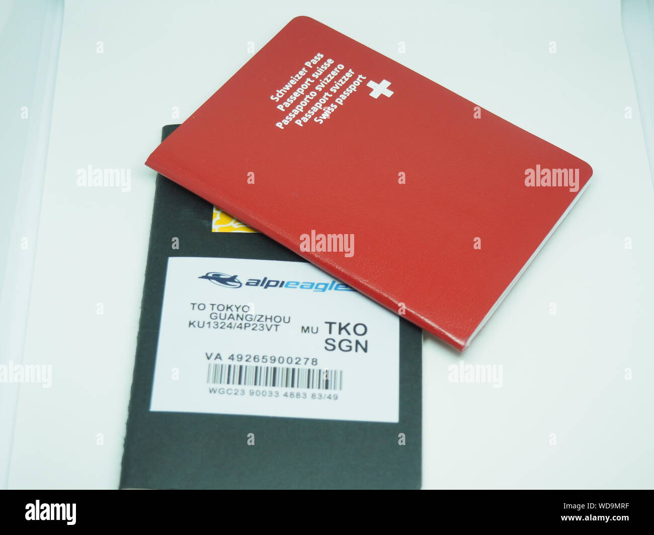 Schweiz Schweizer Pass Dokumente und Arbeitserlaubnis Stockfotografie ...