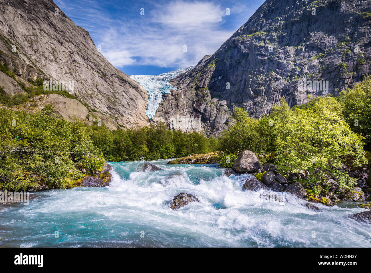 Briksdal gletscherarm -Fotos und -Bildmaterial in hoher Auflösung – Alamy