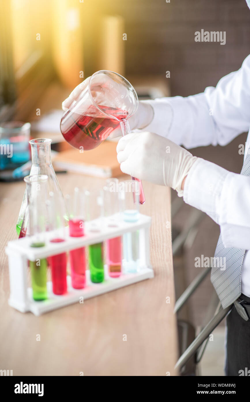 Mach Ein Experiment Stockfotos und -bilder Kaufen - Alamy