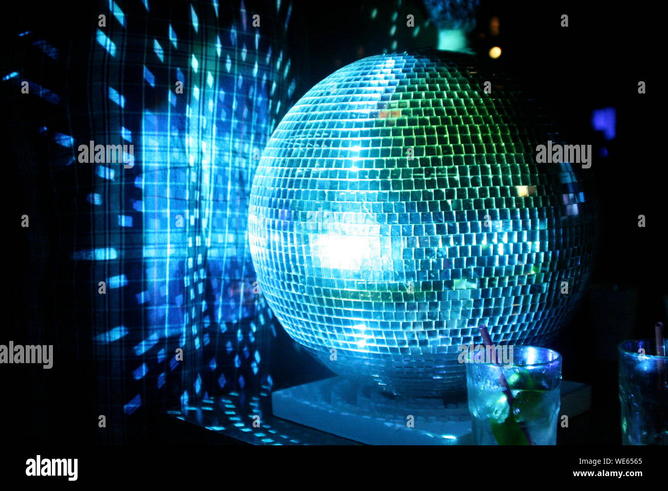 Mit Dem Ball Stockfotos und -bilder Kaufen - Alamy