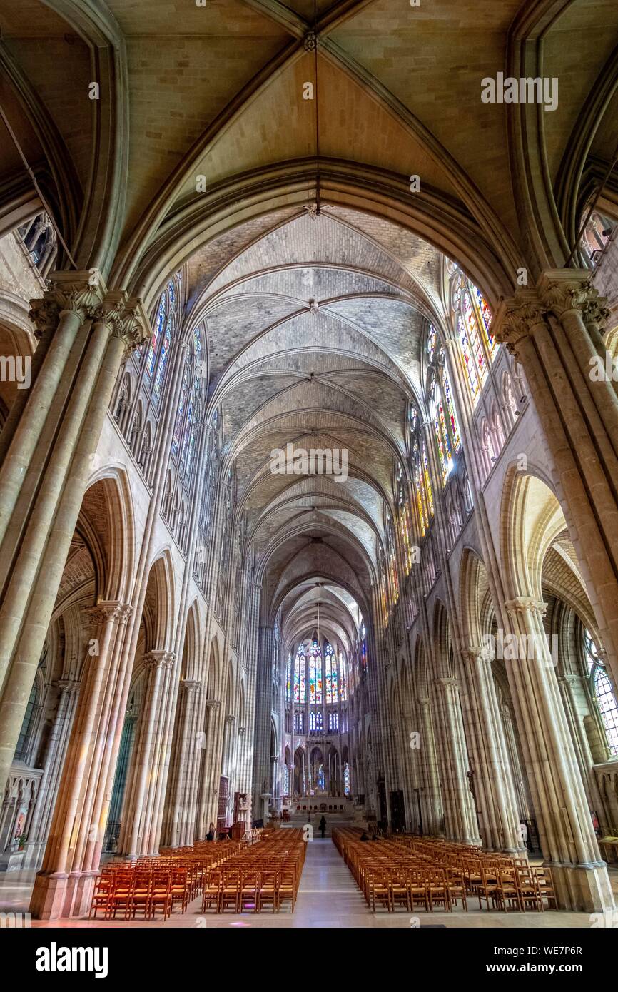 Kathedrale Basilika Von Saint Denis Stockfotos und -bilder Kaufen - Alamy