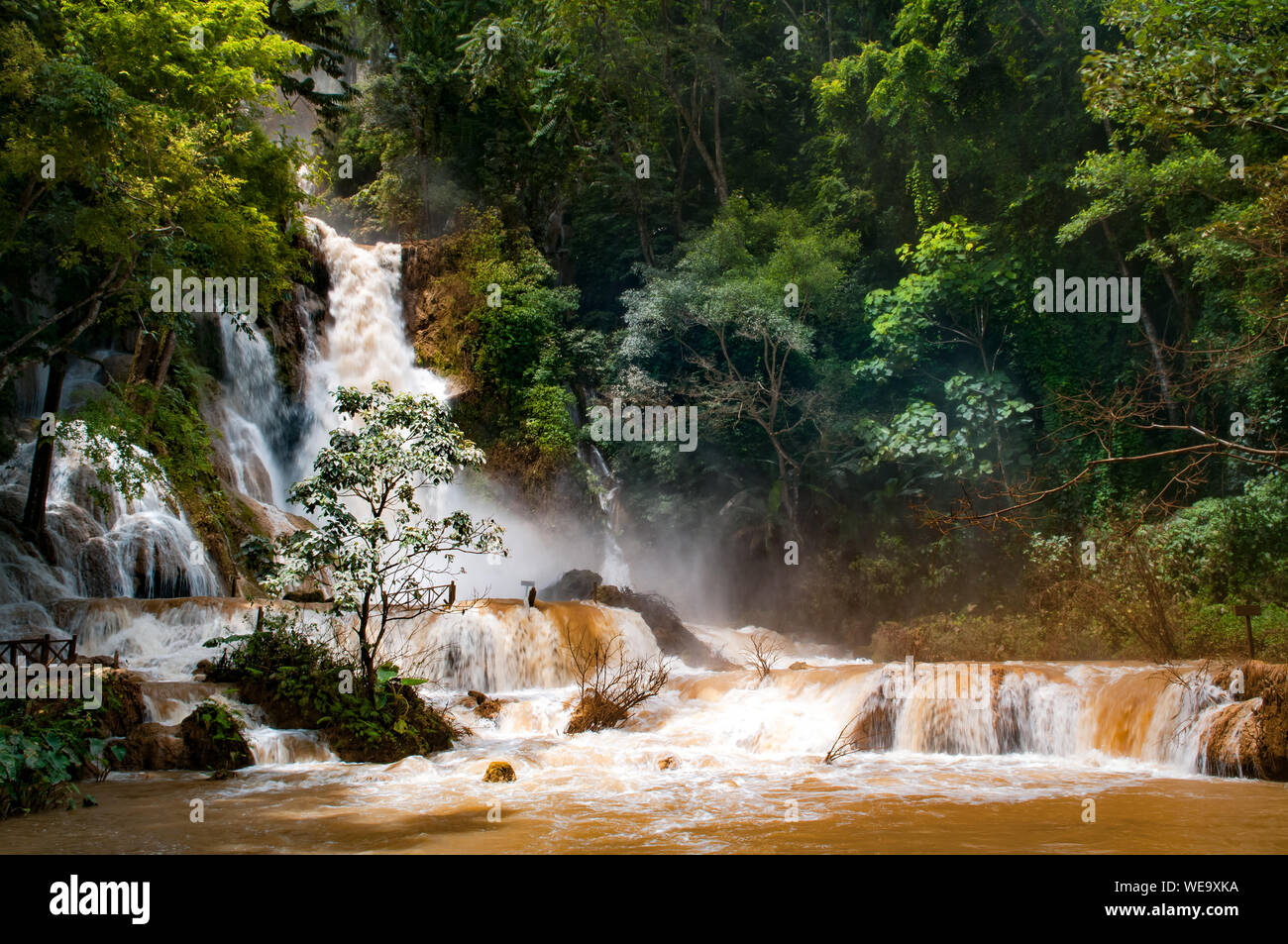 Kuang si wasserfall in luang prabang -Fotos und -Bildmaterial in hoher ...