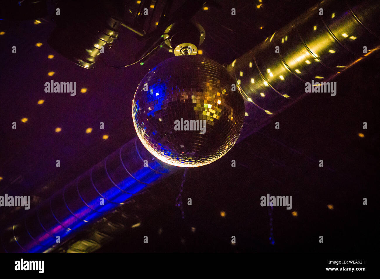 Disco Kugel Stockfotos und -bilder Kaufen - Alamy