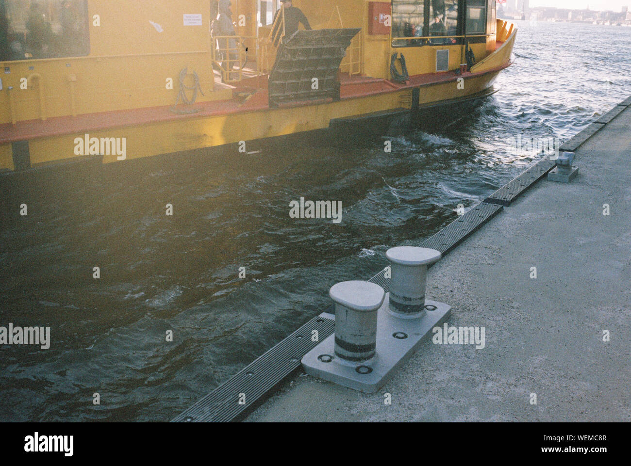 Boot am liegeplatz -Fotos und -Bildmaterial in hoher Auflösung – Alamy