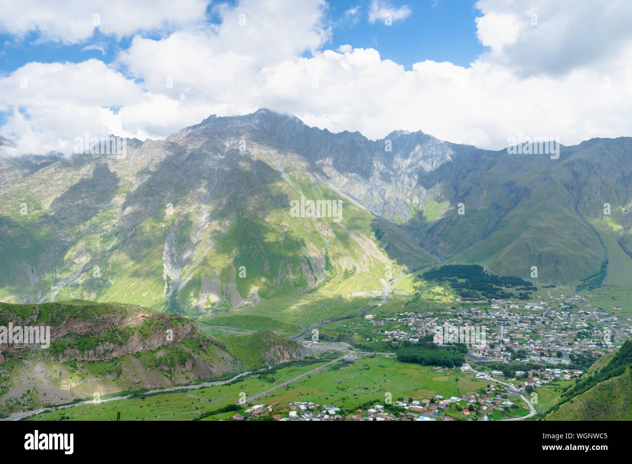 Kazbegi gemeinde -Fotos und -Bildmaterial in hoher Auflösung – Alamy