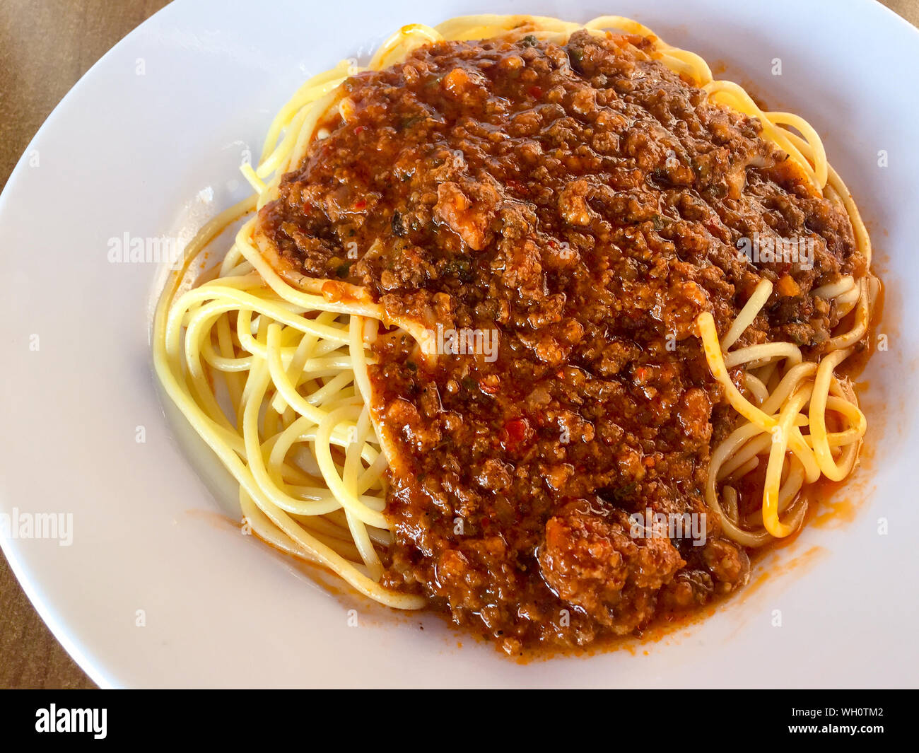Teller mit spaghetti bolognese -Fotos und -Bildmaterial in hoher ...