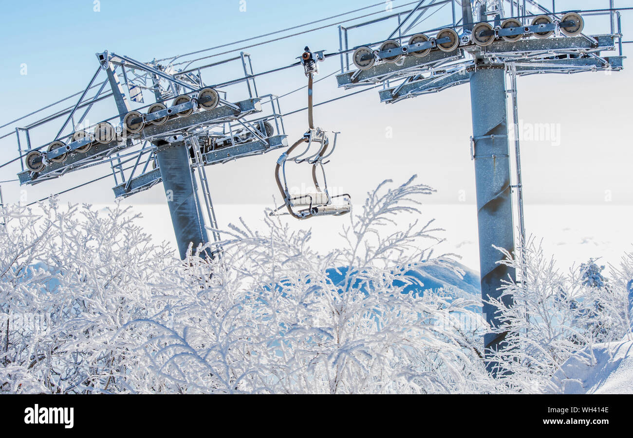 Skier lift -Fotos und -Bildmaterial in hoher Auflösung – Alamy