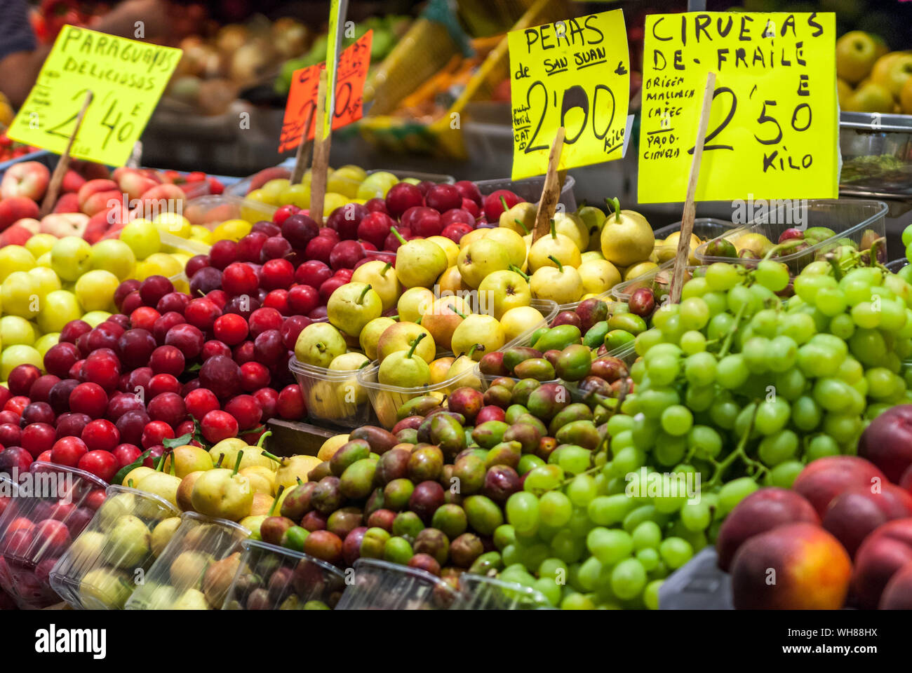Obststand preisschild -Fotos und -Bildmaterial in hoher Auflösung – Alamy