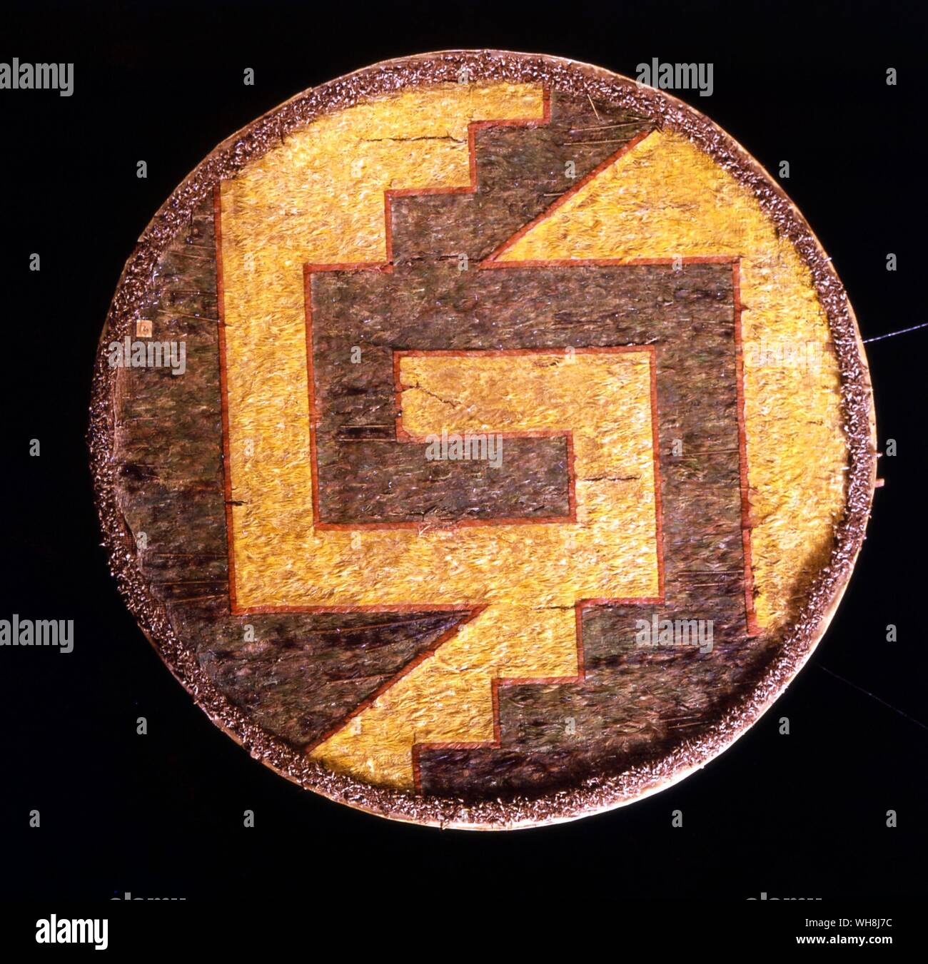 Aztec feather shield -Fotos und -Bildmaterial in hoher Auflösung – Alamy