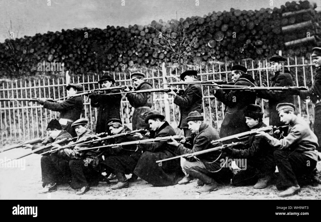 Russische truppen sportgewehre 1917 -Fotos und -Bildmaterial in hoher Auflösung – Alamy