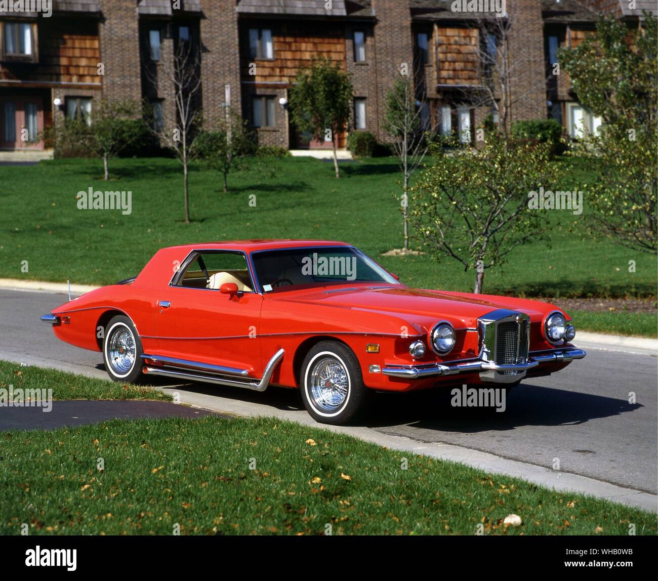 Stutz black hawk -Fotos und -Bildmaterial in hoher Auflösung – Alamy