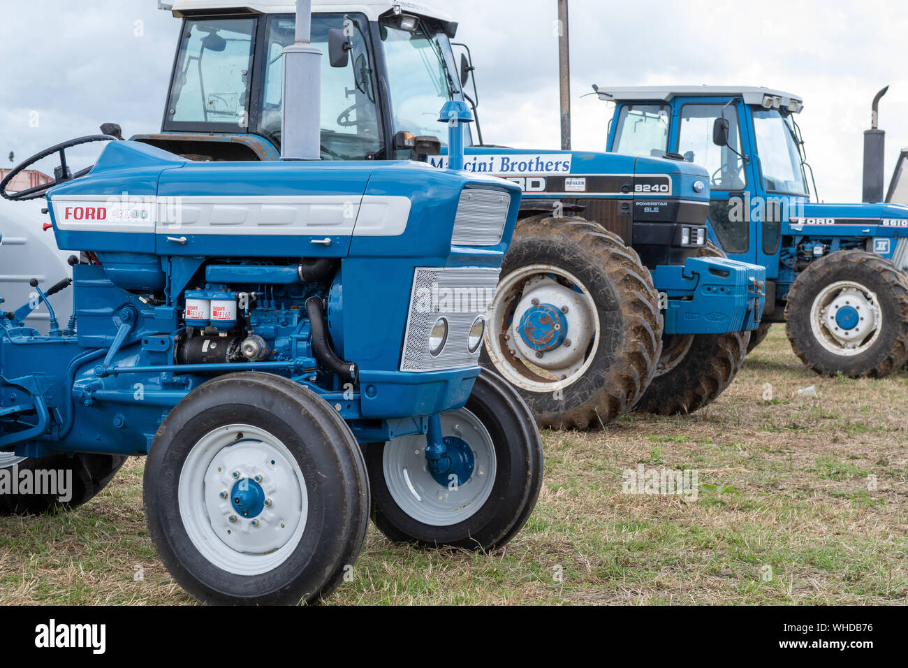Alte ford traktoren -Fotos und -Bildmaterial in hoher Auflösung – Alamy