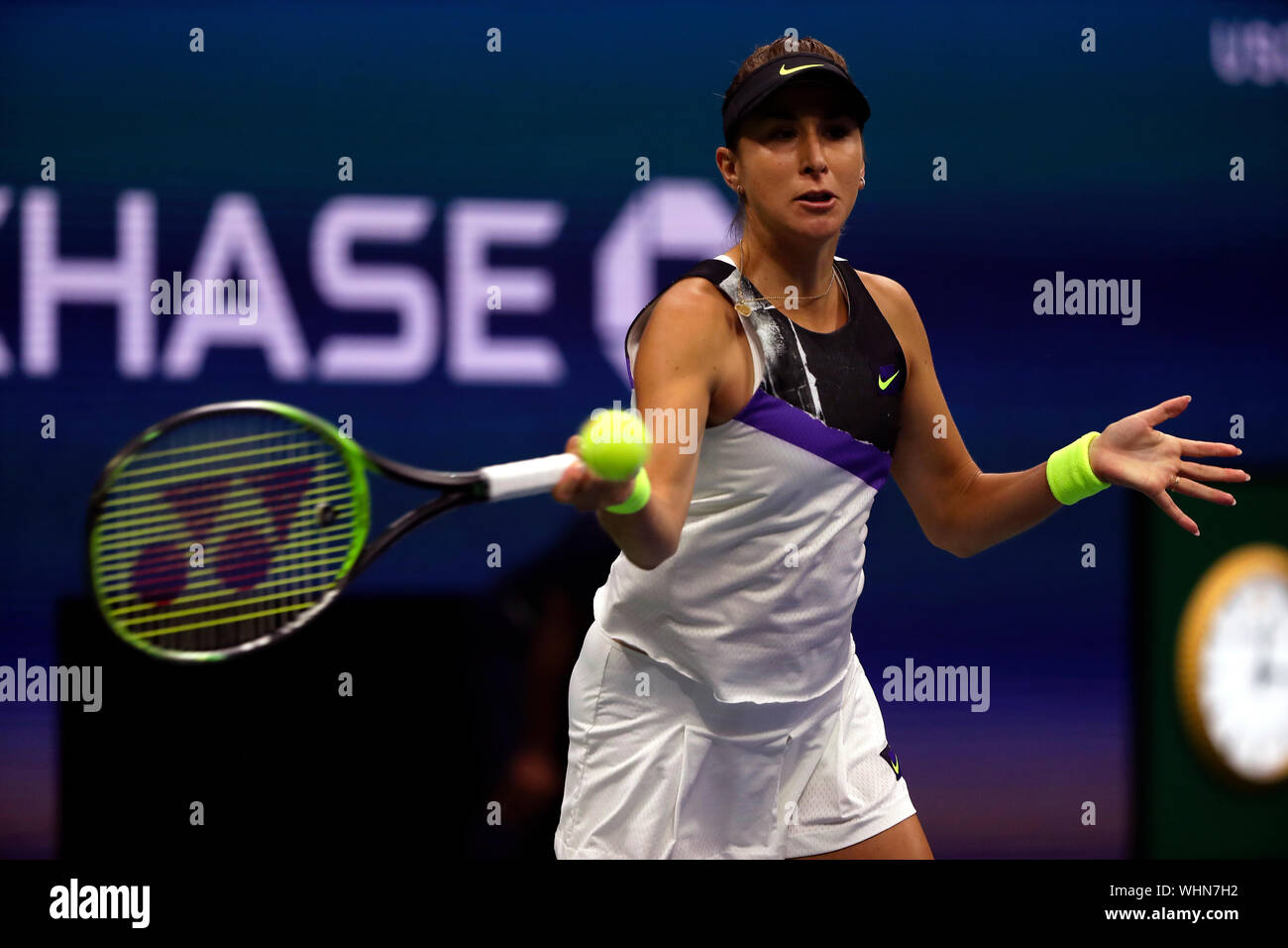 Belinda becic service bewegung -Fotos und -Bildmaterial in hoher ...