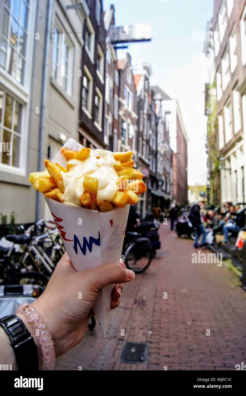 Amsterdam pommes frites -Fotos und -Bildmaterial in hoher Auflösung – Alamy