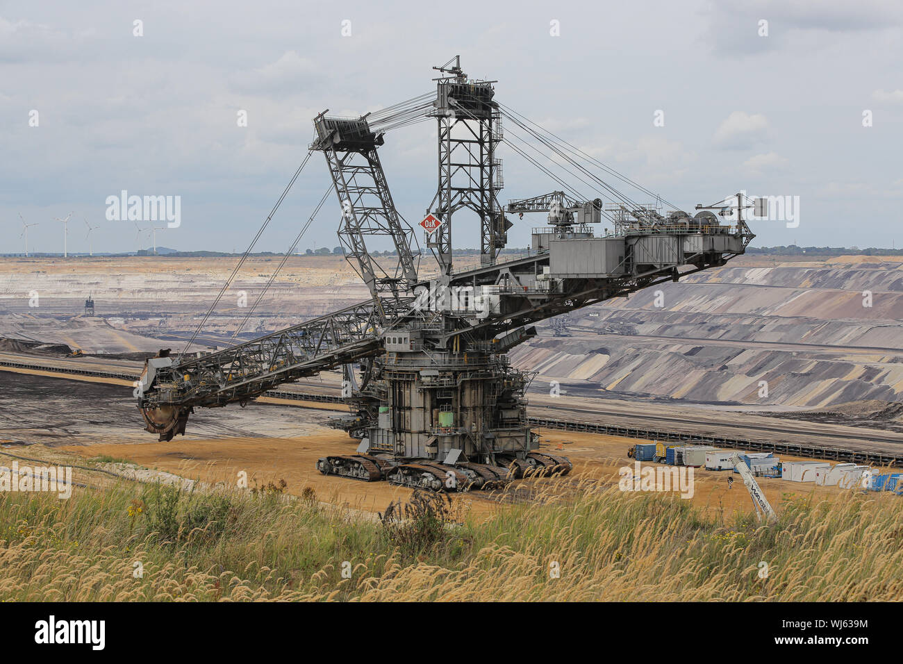 Braunkohle Bagger am Aussichtspunkt Jackerath, Nordrhein-Westfalen ...