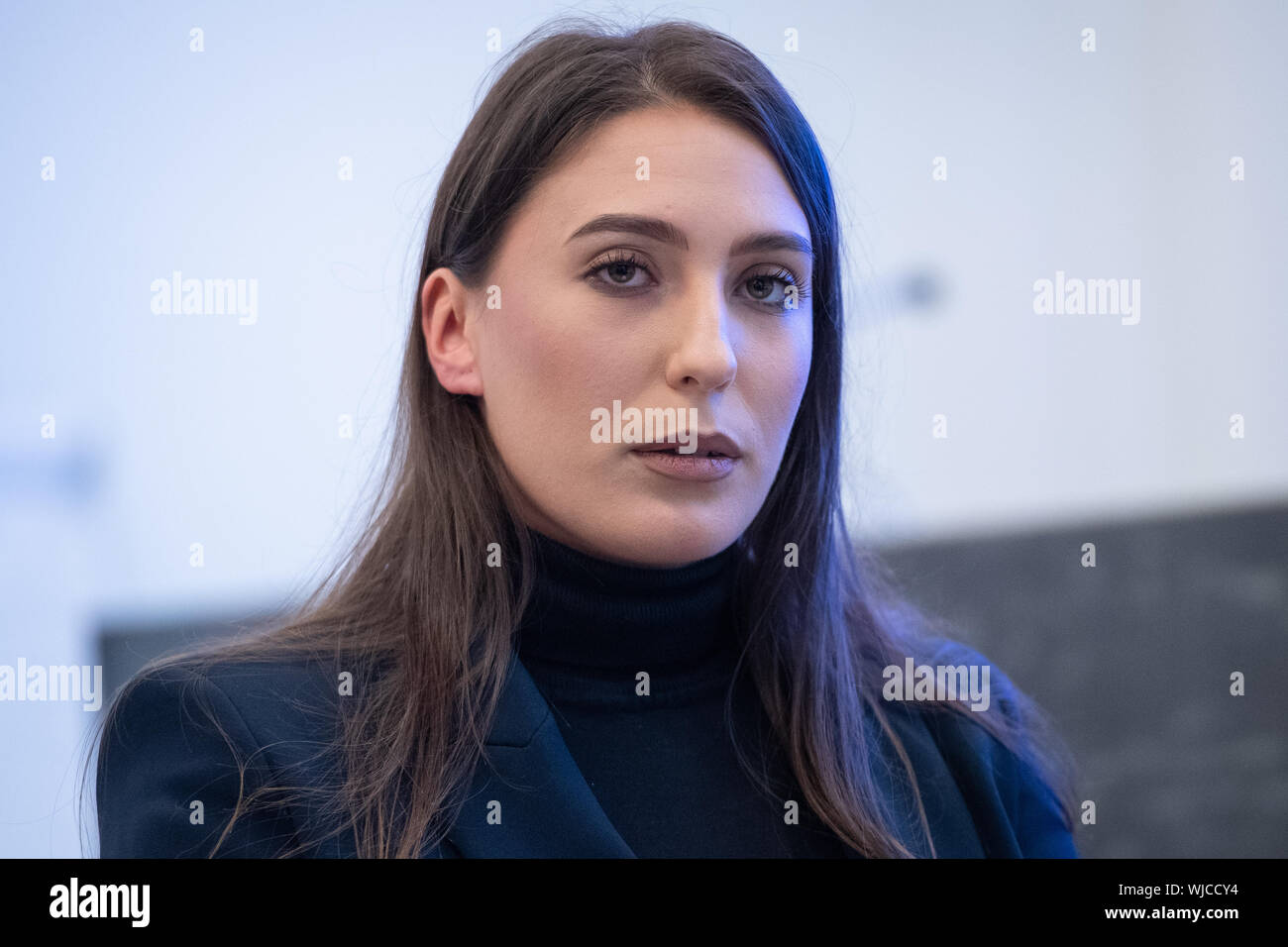 Madalina anghel -Fotos und -Bildmaterial in hoher Auflösung – Alamy