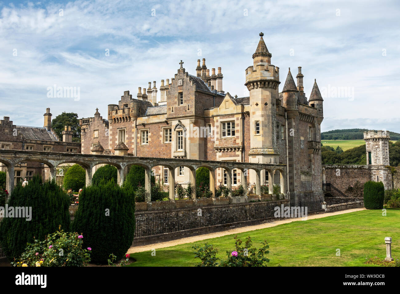 Blick vom Garten auf Abbotsford House, dem ehemaligen Zuhause der ...