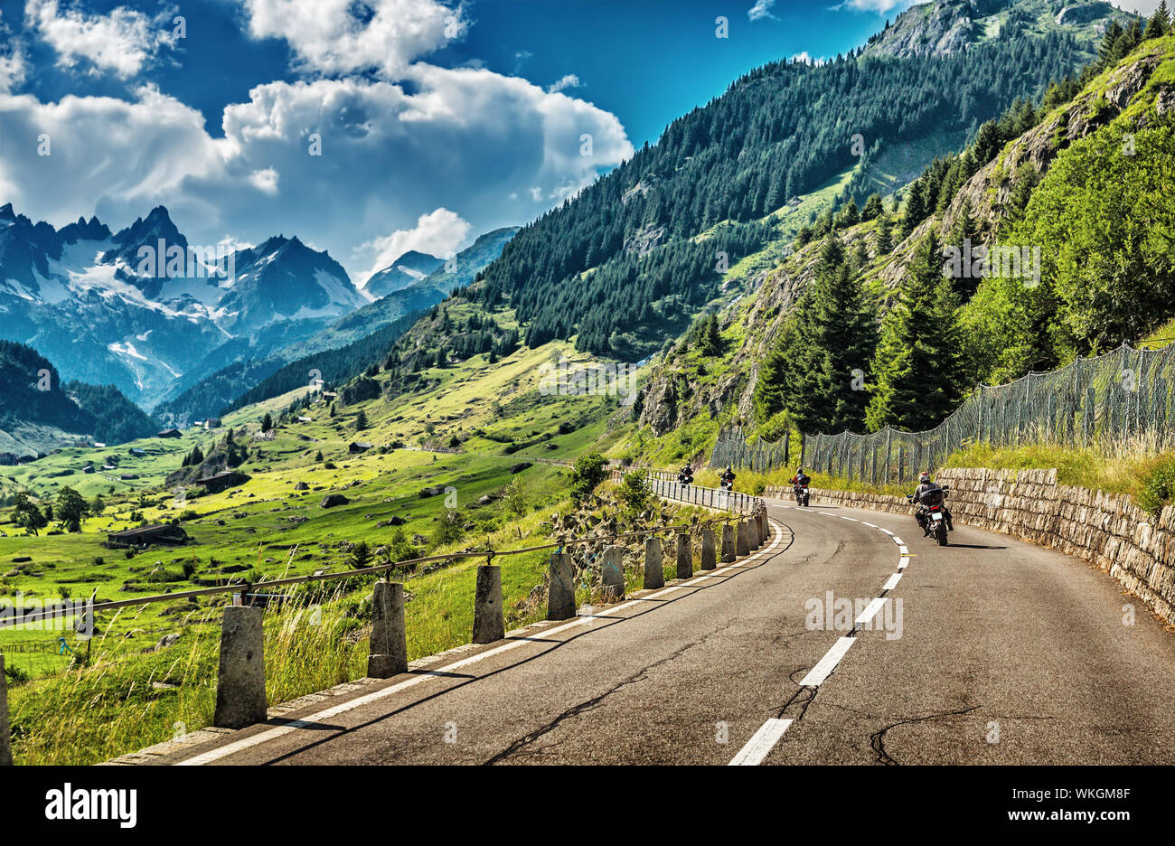 Alpenpass rennrad -Fotos und -Bildmaterial in hoher Auflösung – Alamy