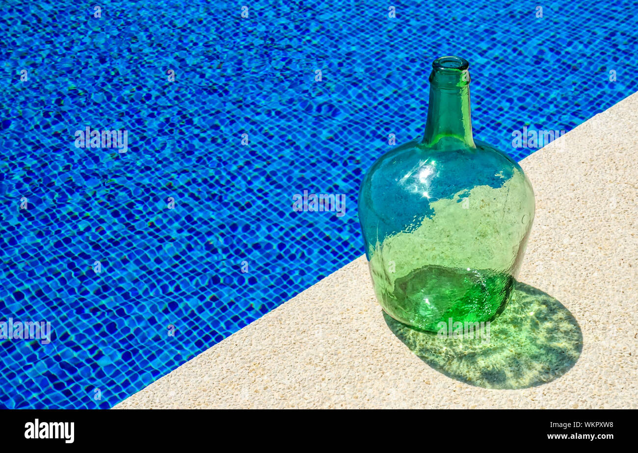 Wasser Gallone Glas Stockfotos und -bilder Kaufen - Alamy