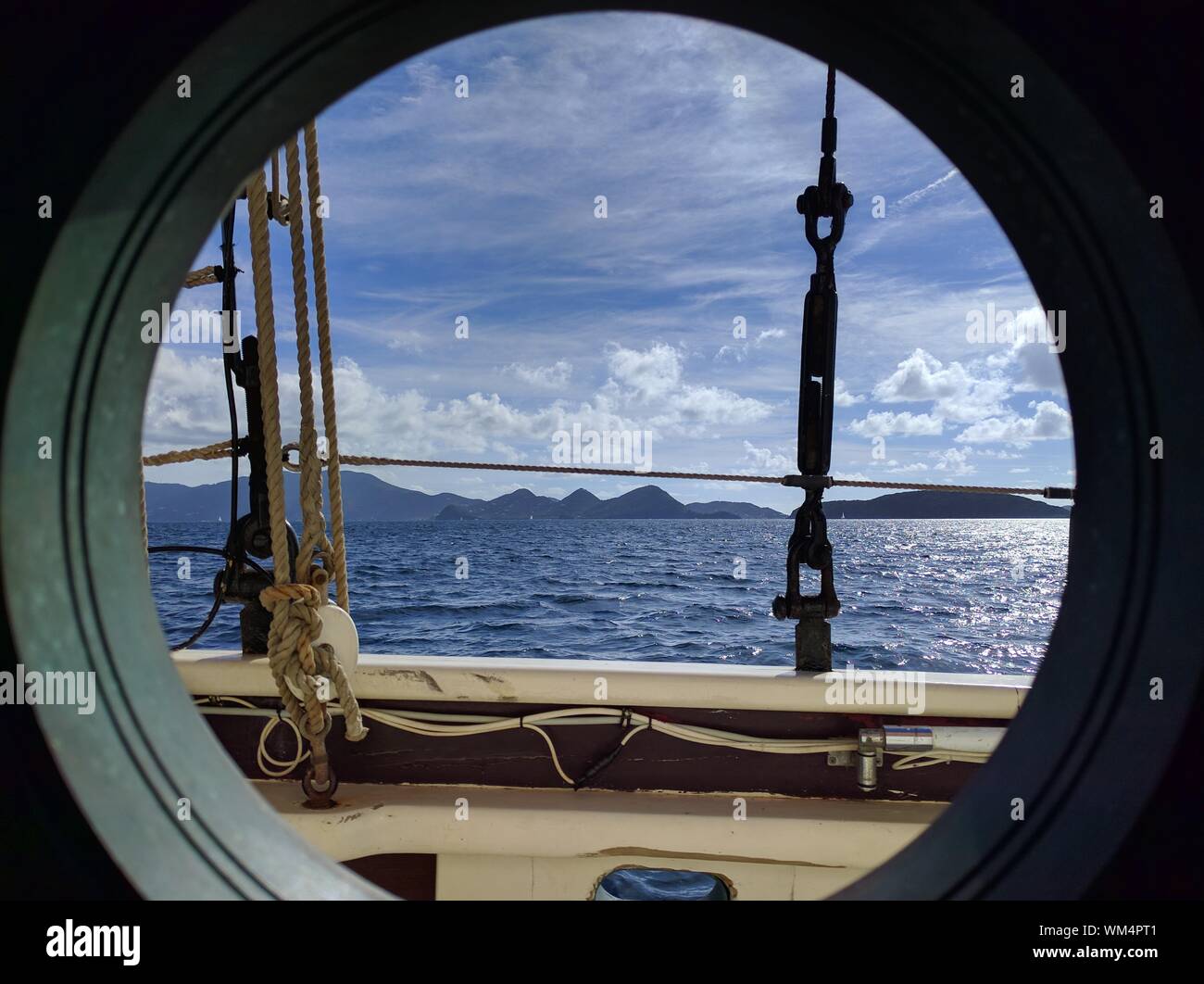 Blick durch das boot -Fotos und -Bildmaterial in hoher Auflösung – Alamy