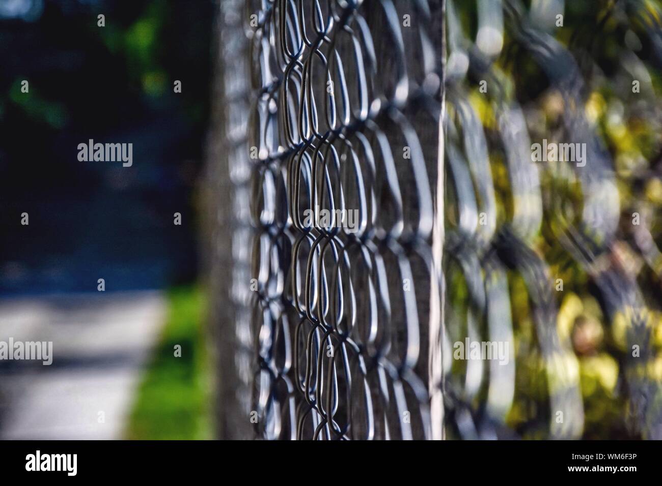 Close up zaun im park -Fotos und -Bildmaterial in hoher Auflösung – Alamy