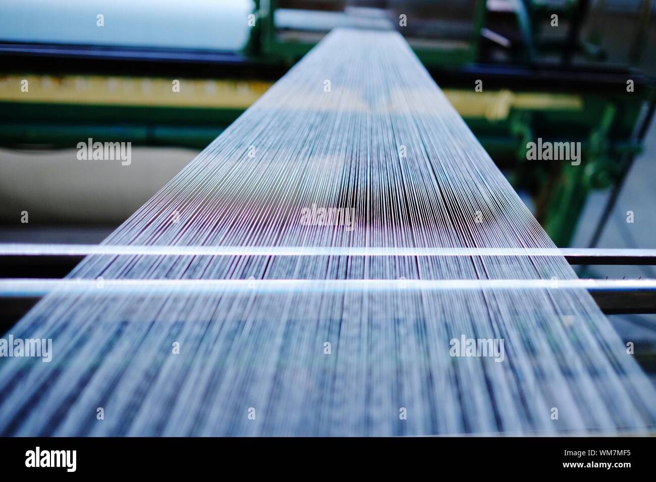 Silk threads -Fotos und -Bildmaterial in hoher Auflösung – Alamy
