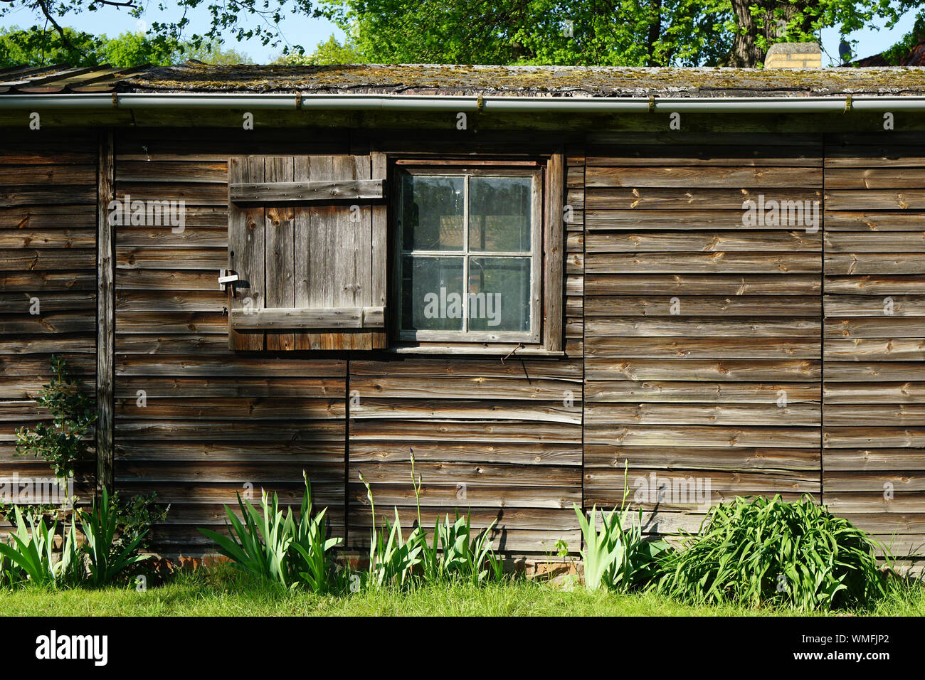Fassade aus holz -Fotos und -Bildmaterial in hoher Auflösung – Alamy