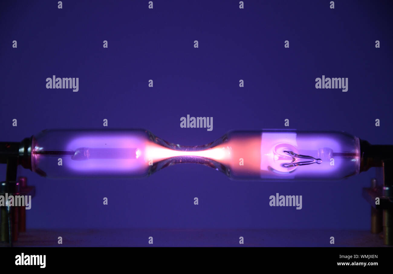 Gas discharge tube -Fotos und -Bildmaterial in hoher Auflösung – Alamy