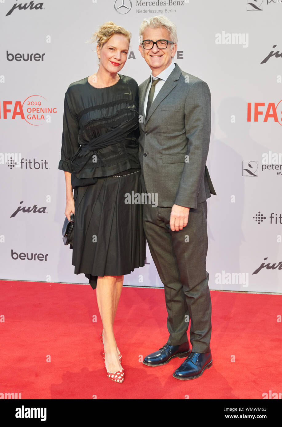 Alexandra rohleder and dominic raacke -Fotos und -Bildmaterial in hoher ...