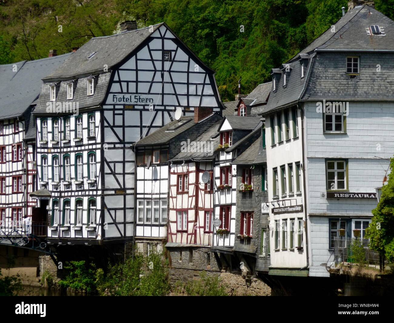 Timber houses -Fotos und -Bildmaterial in hoher Auflösung – Alamy