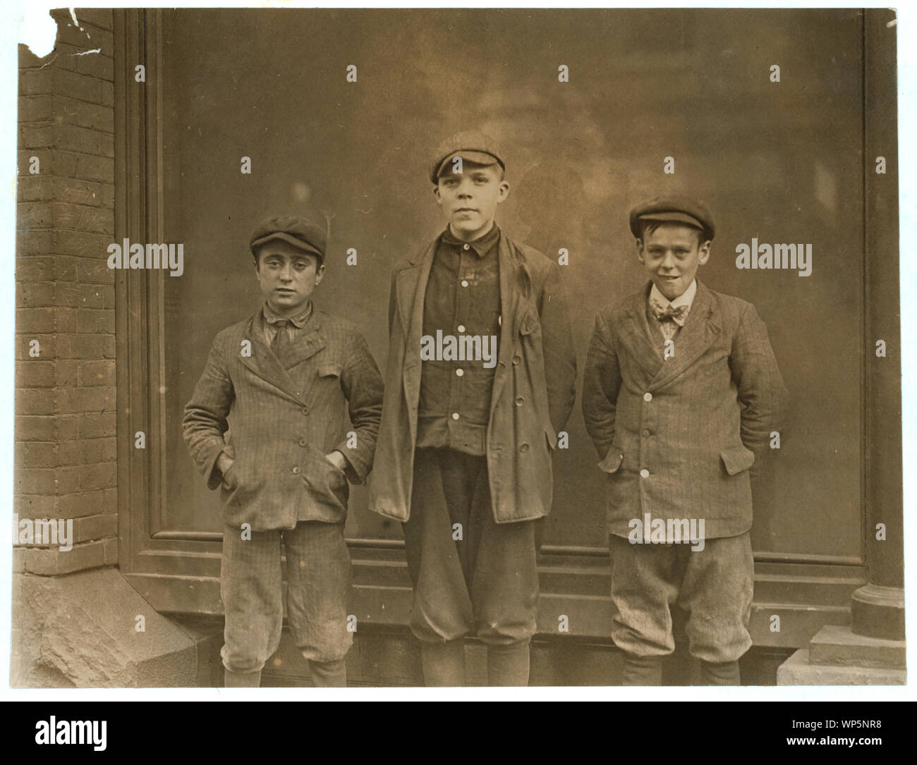 Die kibbe Candy Factory. Joseph Giordano, Freddie Reed, Willard ...