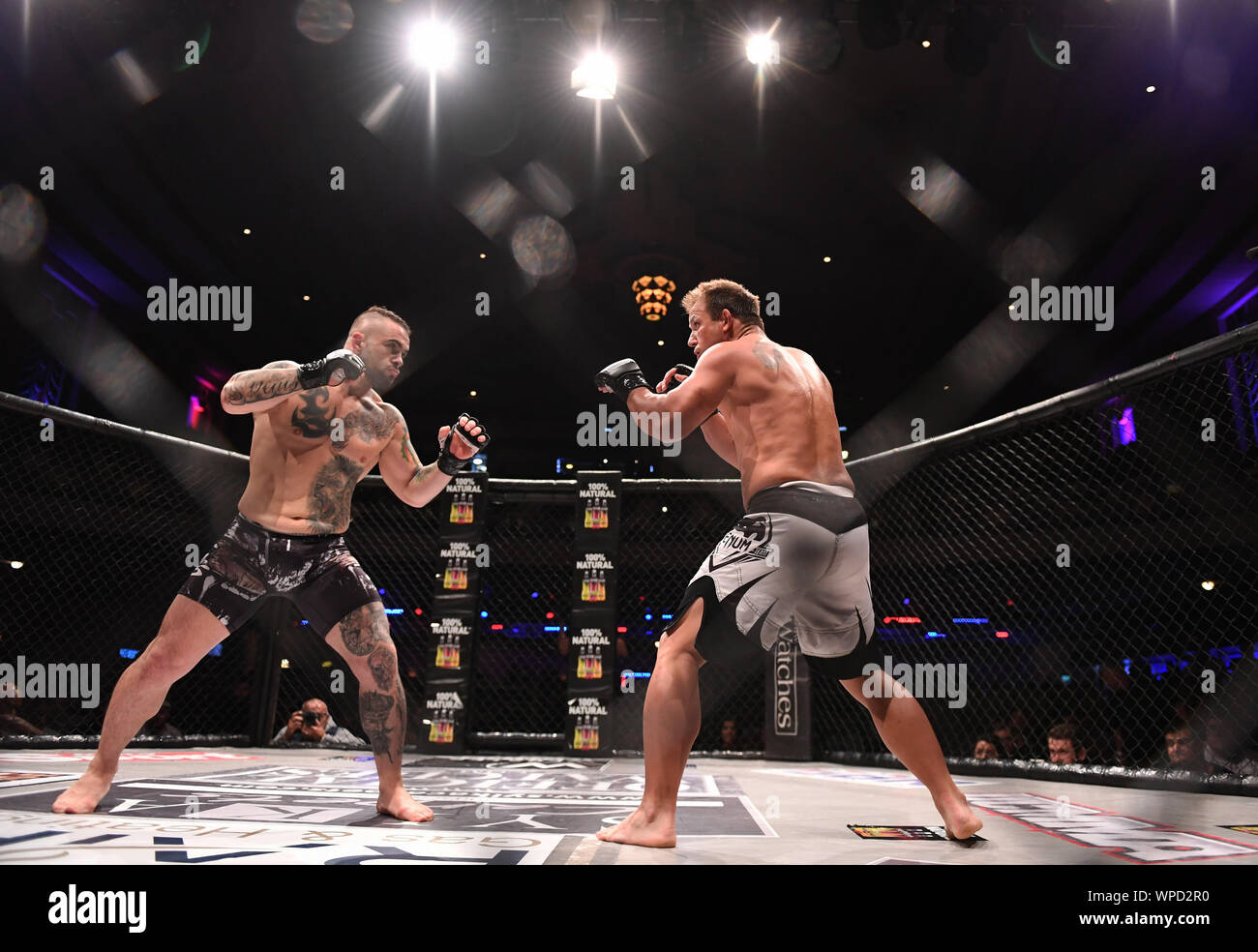 Mma gesicht aus -Fotos und -Bildmaterial in hoher Auflösung – Alamy