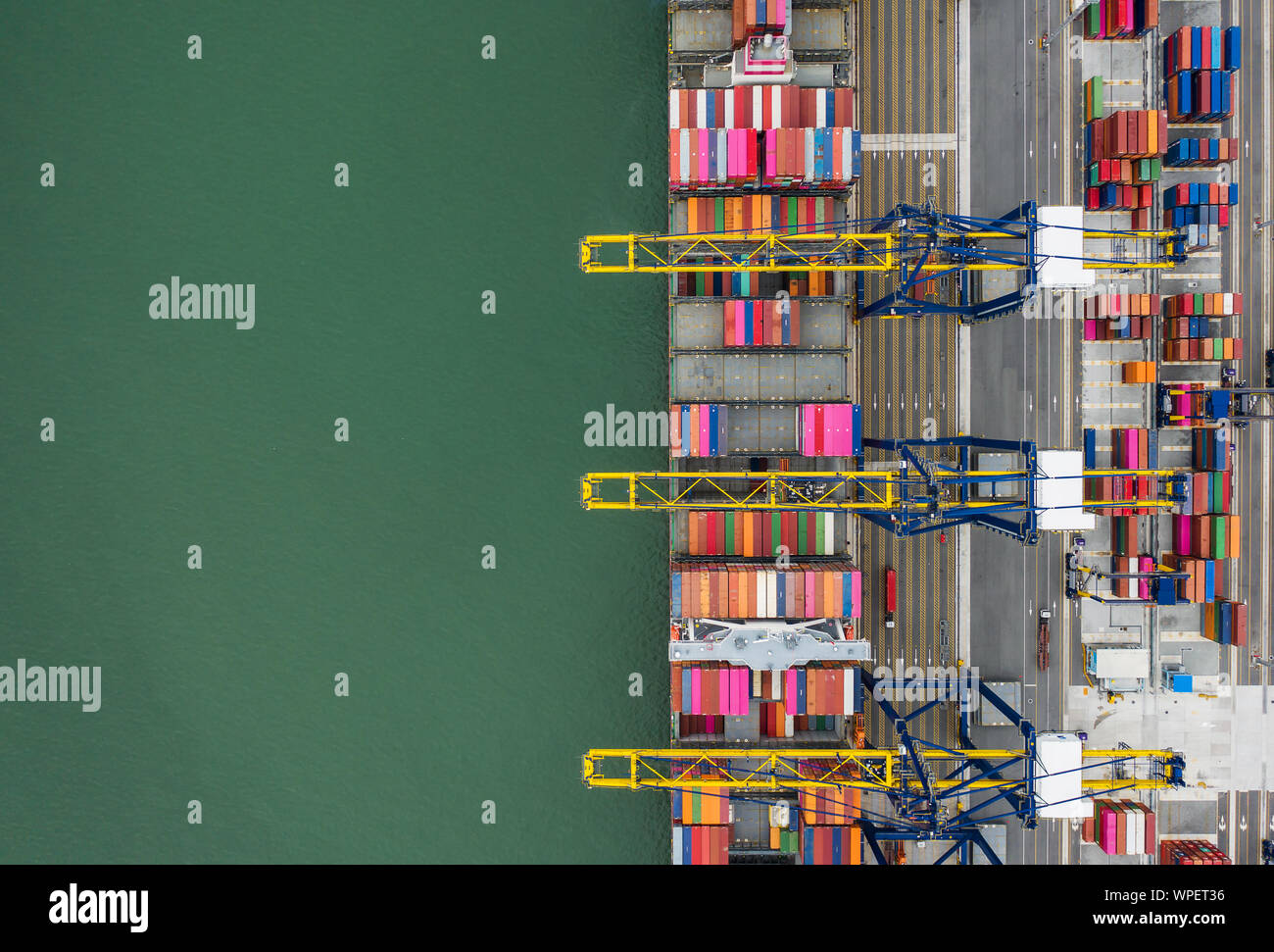 Container Lkw Verladung Stockfotos und -bilder Kaufen - Alamy