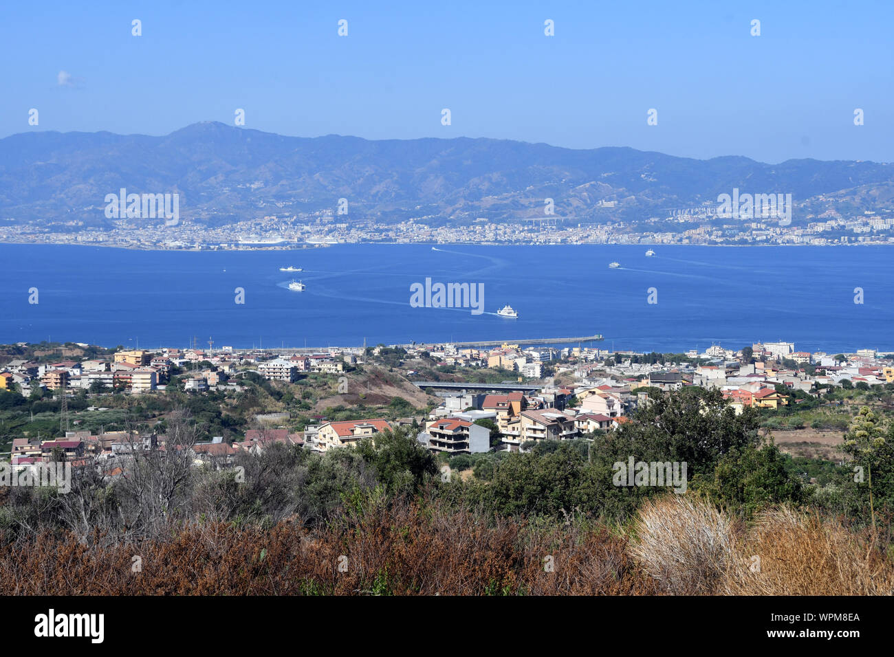 Villa san giovanni messina -Fotos und -Bildmaterial in hoher Auflösung ...