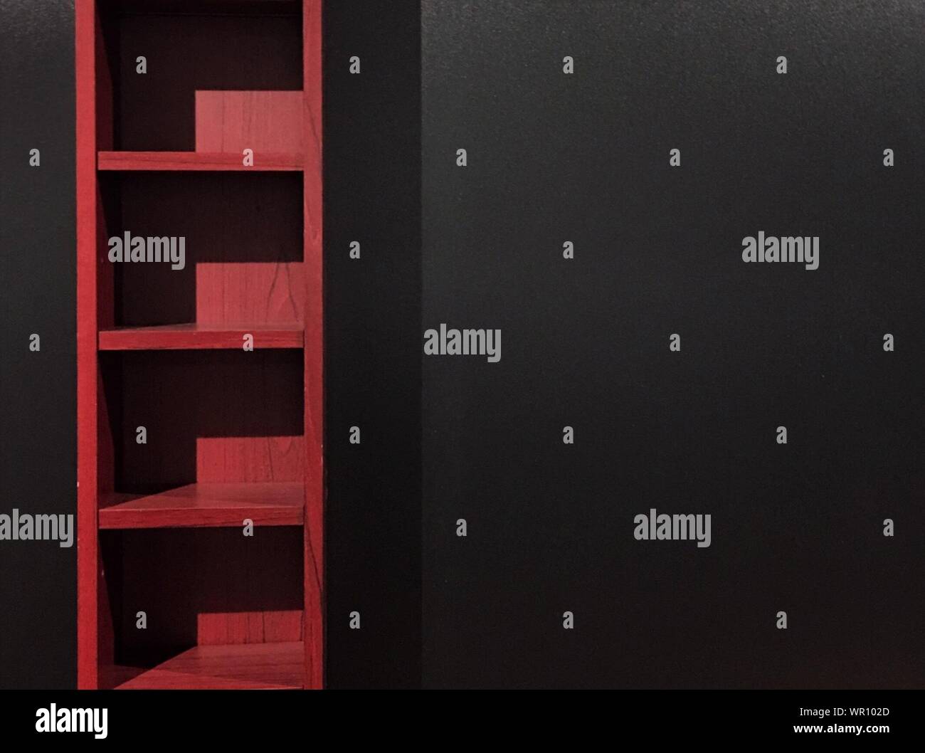 Regal wand -Fotos und -Bildmaterial in hoher Auflösung – Alamy