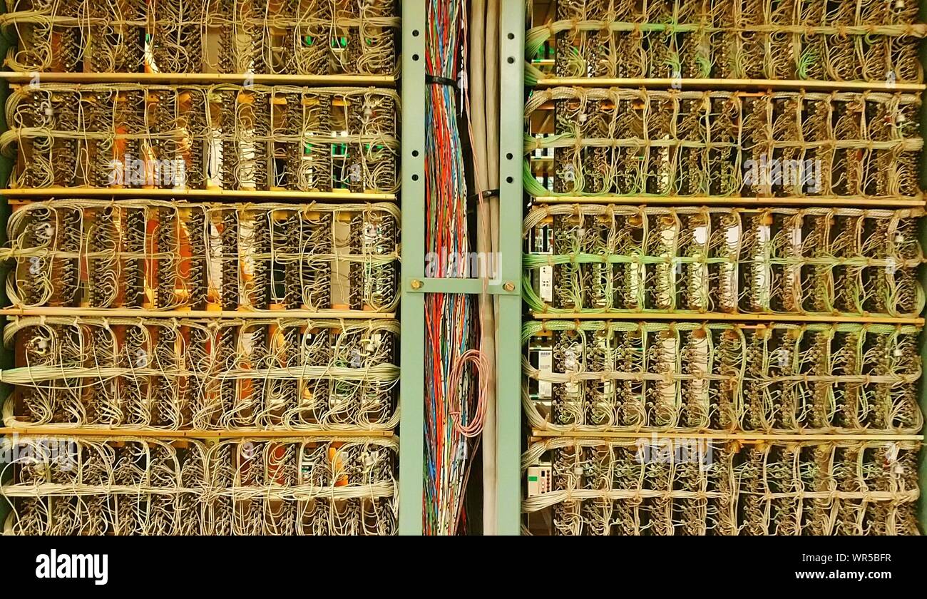 Network Server Cables Stockfotos und -bilder Kaufen - Alamy