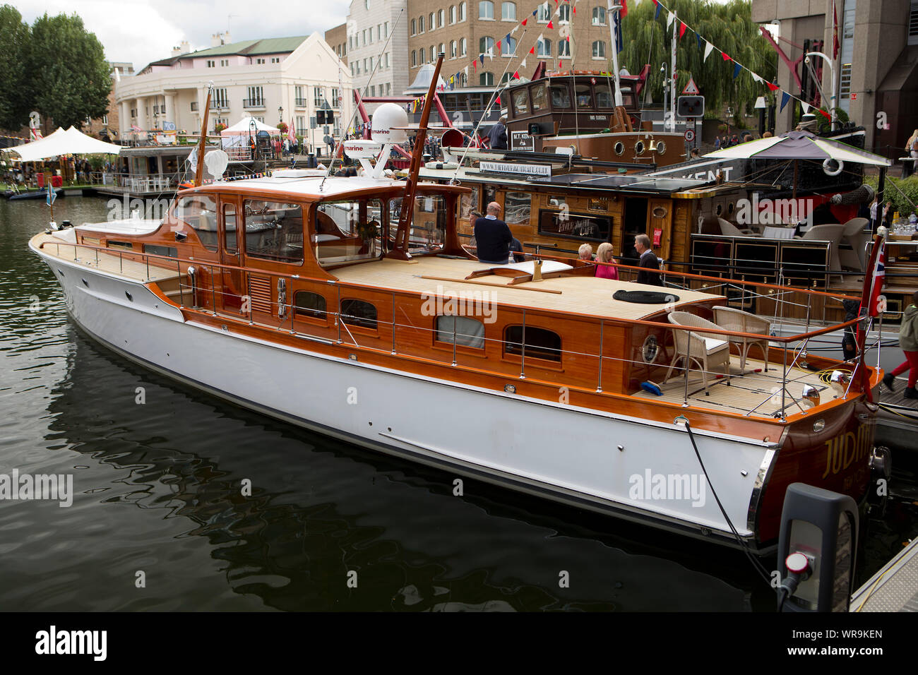 "Judith R'a 1935 erhalten und restauriert Luxury commuter Yacht beauftragt wurde, für Barney ...