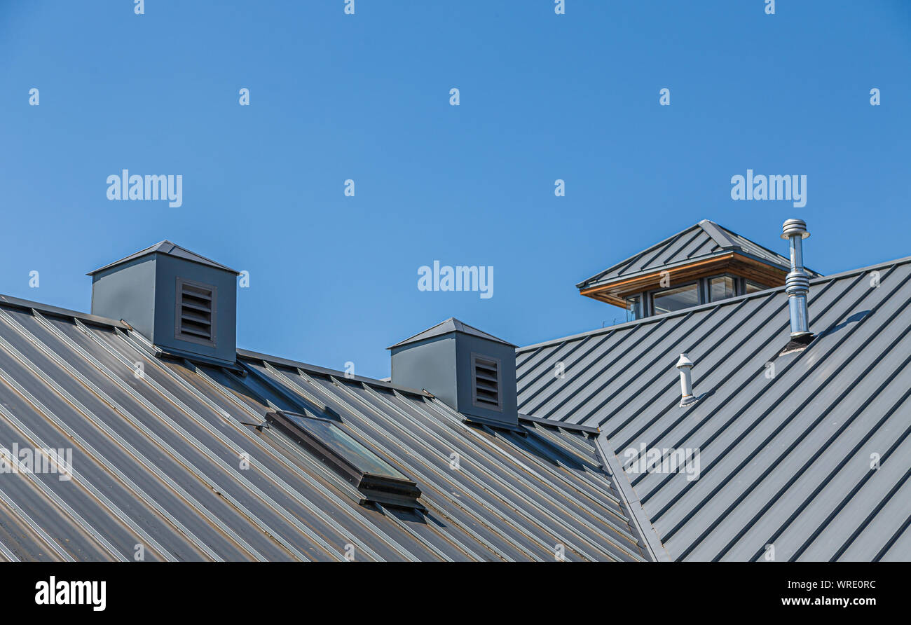 Roofing metal -Fotos und -Bildmaterial in hoher Auflösung – Alamy