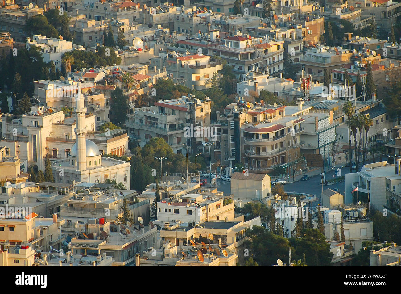 Damascus aerial view syria -Fotos und -Bildmaterial in hoher Auflösung ...