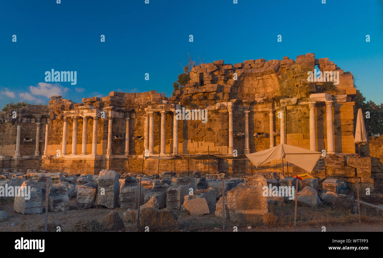 Ruinen in side türkei -Fotos und -Bildmaterial in hoher Auflösung – Alamy
