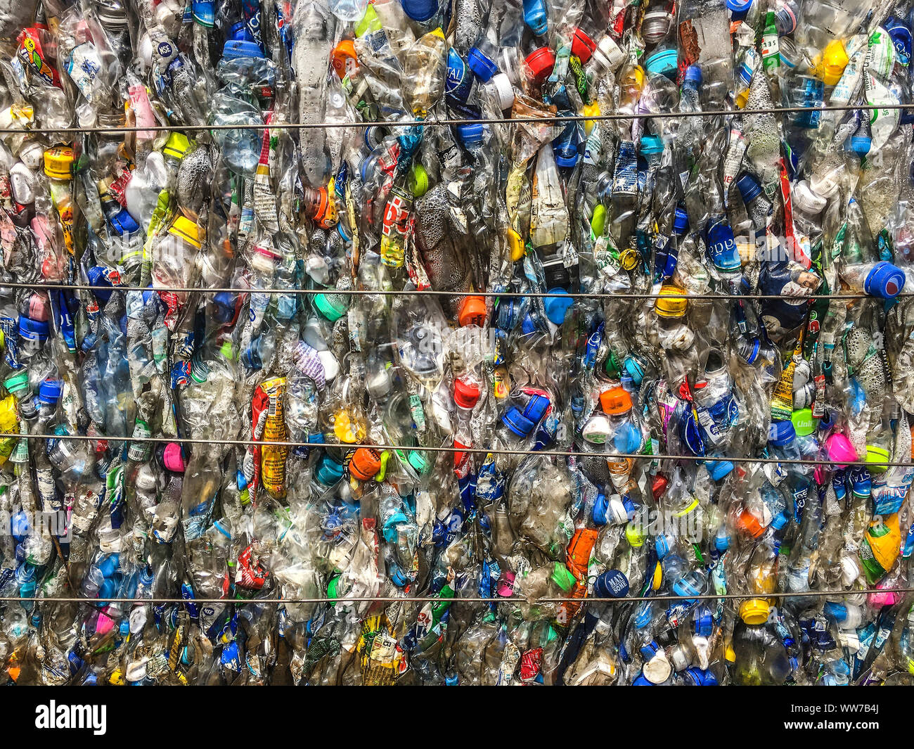 Pet bottles -Fotos und -Bildmaterial in hoher Auflösung – Alamy