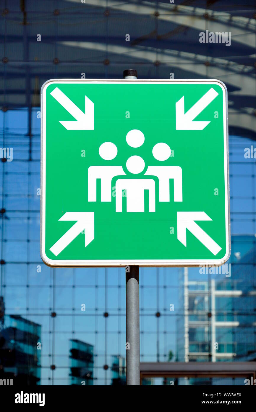 Sign airport munich -Fotos und -Bildmaterial in hoher Auflösung – Alamy